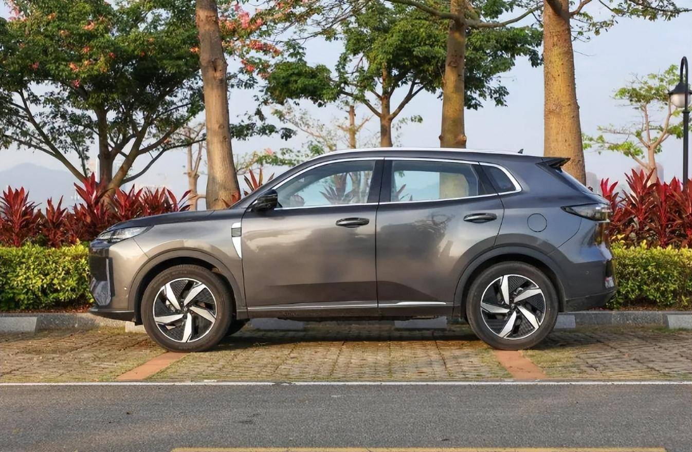 宋Pro DM-i VS长安启源Q05，自主“王者”PK_搜狐汽车_搜狐网