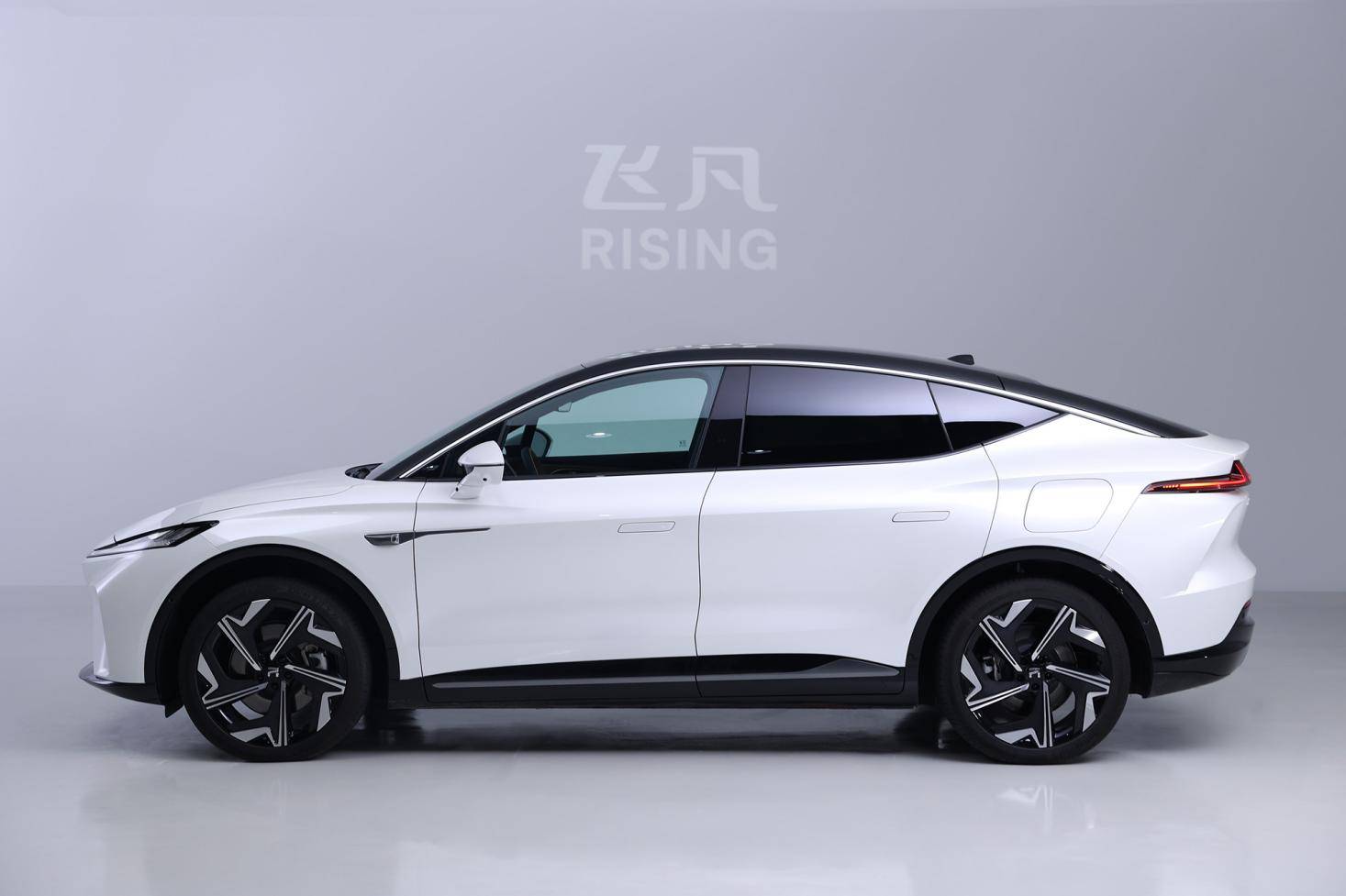 2024款飞凡R7新年首周销量开门红，上汽把中大型纯电SUV玩明白了_搜狐汽车_搜狐网