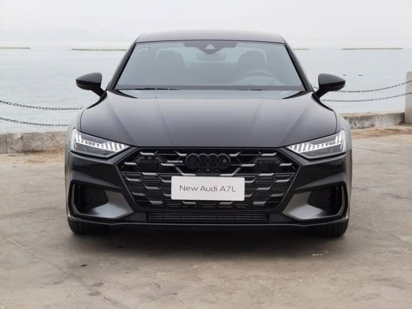 60多万买全新A7L得到啥？无框车门、进口V6动力、更年轻的心态_搜狐汽车_搜狐网