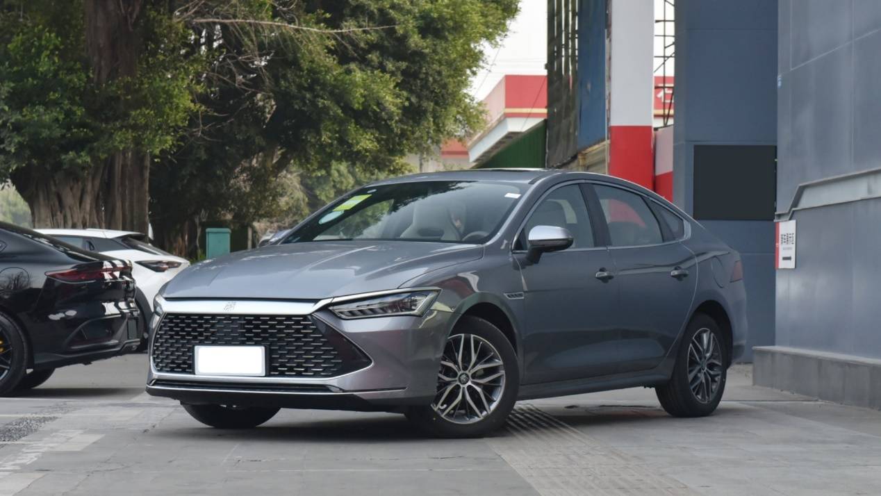 降价还增配，吉利银河L6到底比秦PLUS DM-i和深蓝SL03强在哪？_搜狐汽车_搜狐网