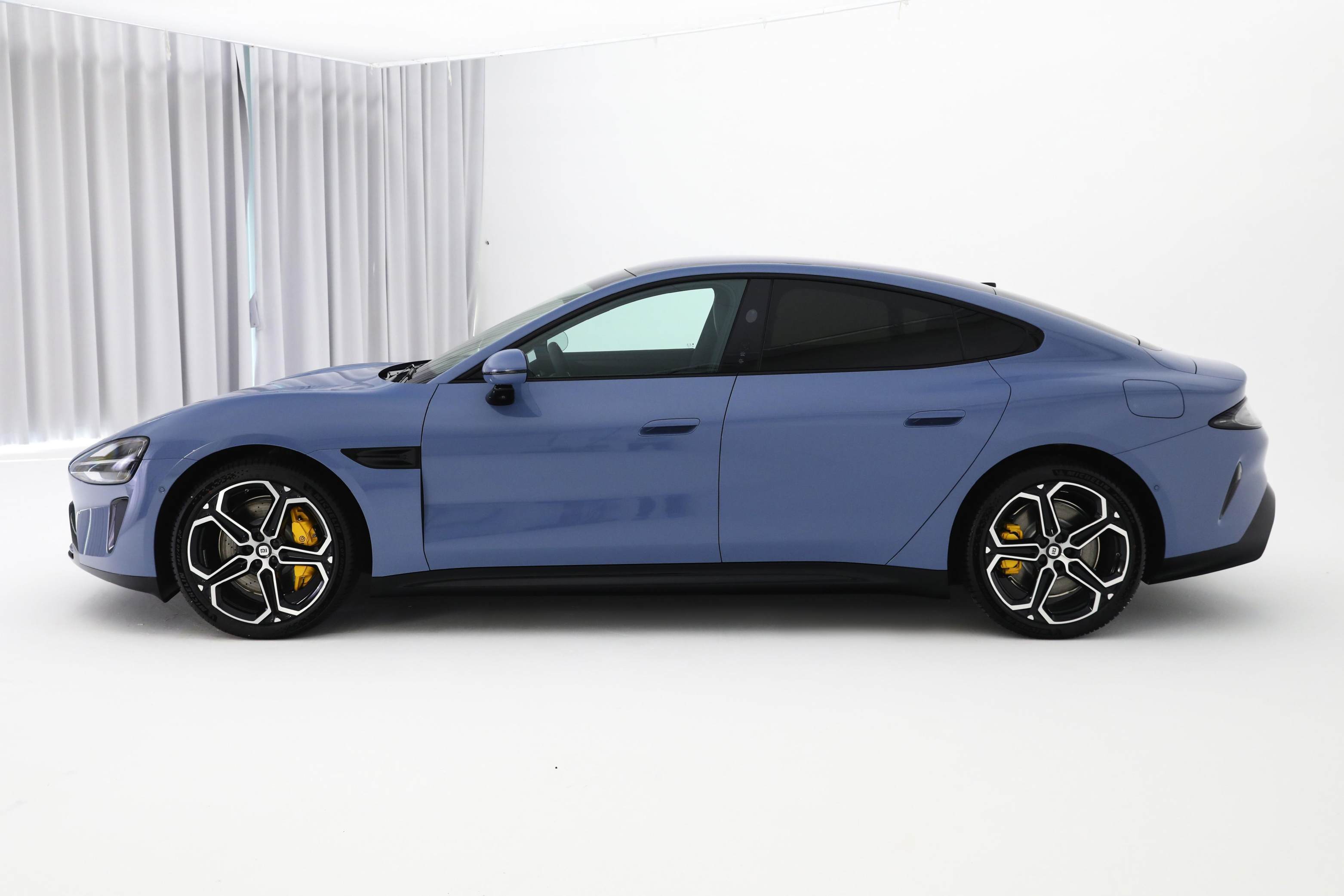 正面硬刚 极氪007加推增强版 售价20.99万 与小米SU7谁配置更高？_搜狐汽车_搜狐网