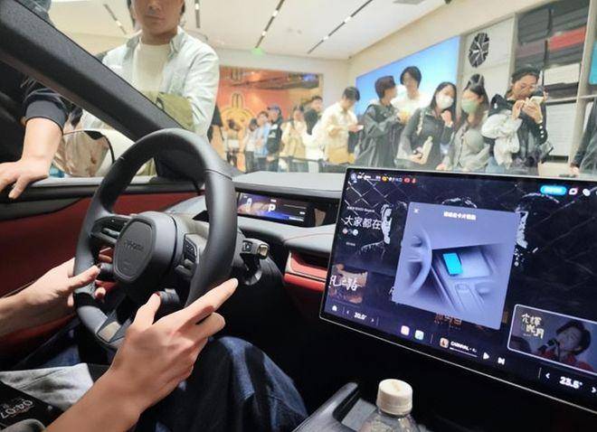 发布28天，共锁单75723辆，小米SU7算成功了吗？_搜狐汽车_搜狐网