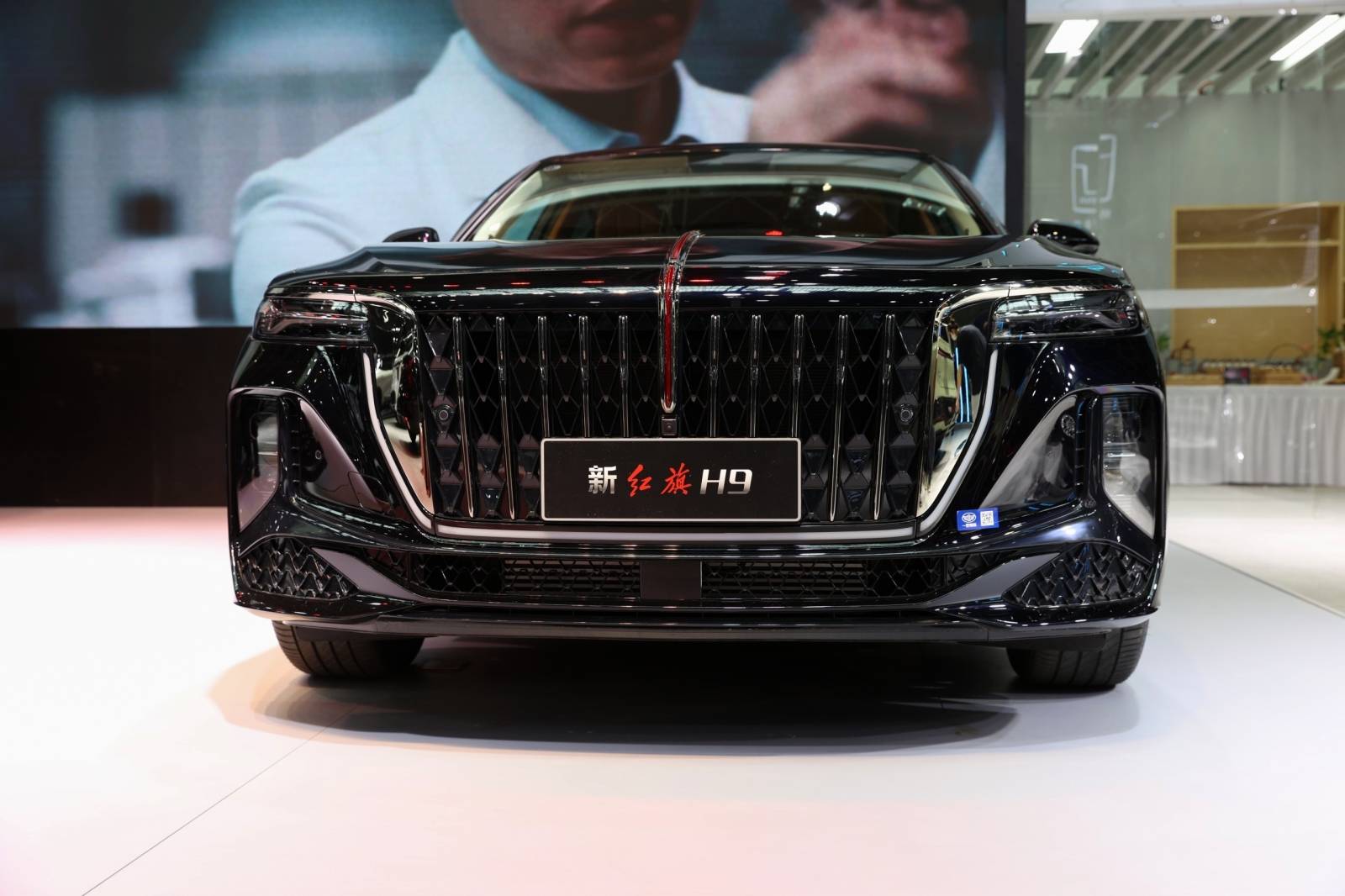 豪华感突出！新红旗H9、红旗HQ9 PHEV抢镜石家庄国际车展_搜狐汽车_搜狐网