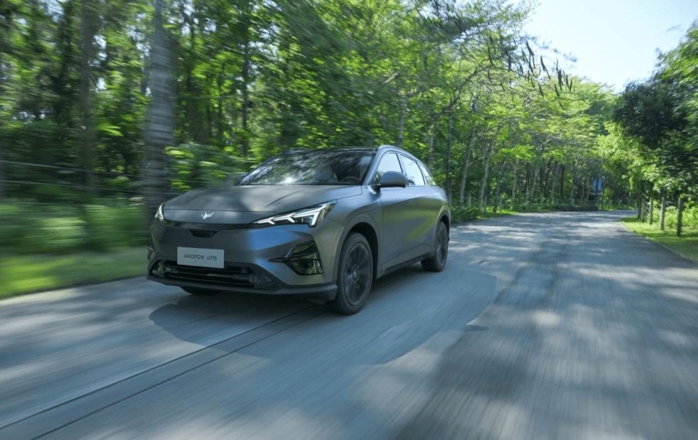 阿尔法T5 VS 比亚迪宋PLUS EV，谁才是家用SUV最优选？_搜狐汽车_搜狐网