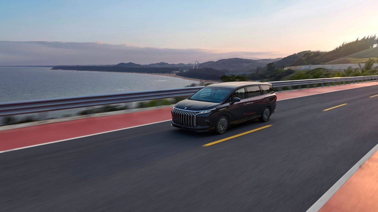 19.99万元起 豪华新能源旗舰MPV风行星海V9全国百城上市_搜狐汽车_搜狐网