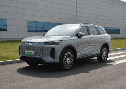 风云T9入局7座混动SUV 仍难以撼动蓝电E5荣耀版_搜狐汽车_搜狐网