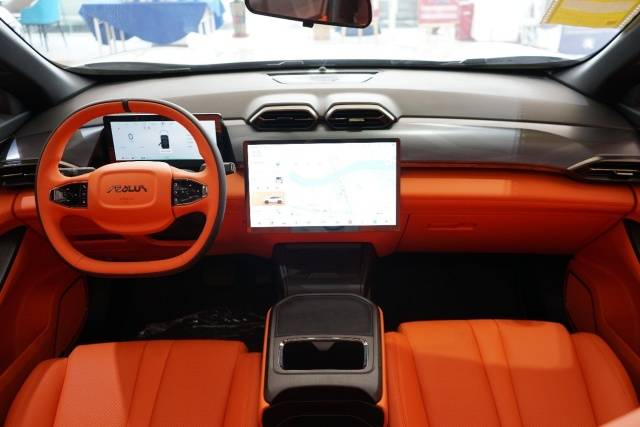 东风风神L7西南区上市 205km纯电版限时12.99万，性价比超高！_搜狐汽车_搜狐网