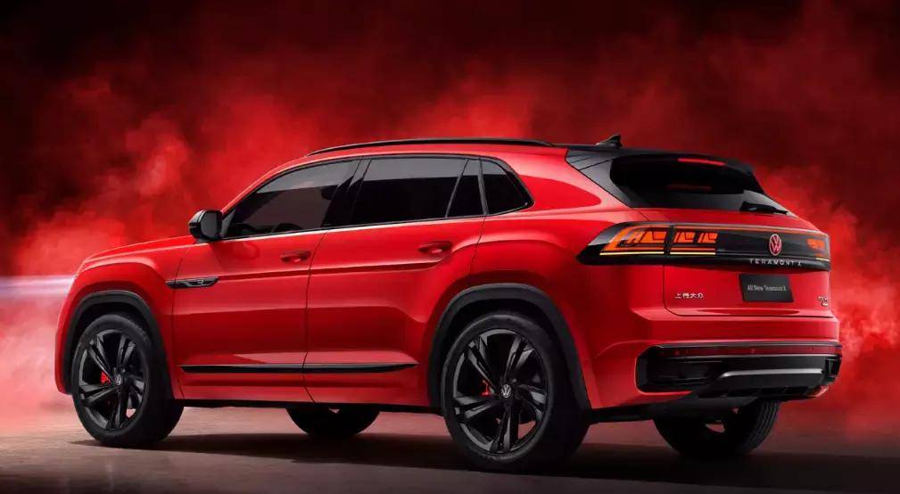 途昂 X 与 Q5L 内饰配置对比，途昂 X 科技氛围更强烈_搜狐汽车_搜狐网