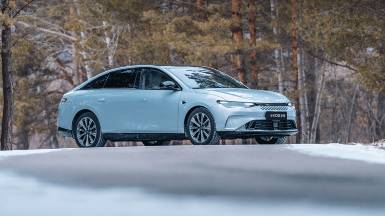 20万家用车哪家强？丰田全新凯美瑞对比零跑全新C01增程_搜狐汽车_搜狐网