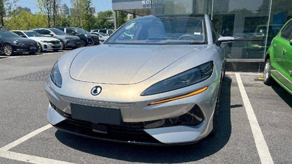 第五代DM首搭2.0T？三电机的腾势Z9 GT，百公里油耗能在7L内_搜狐汽车_搜狐网