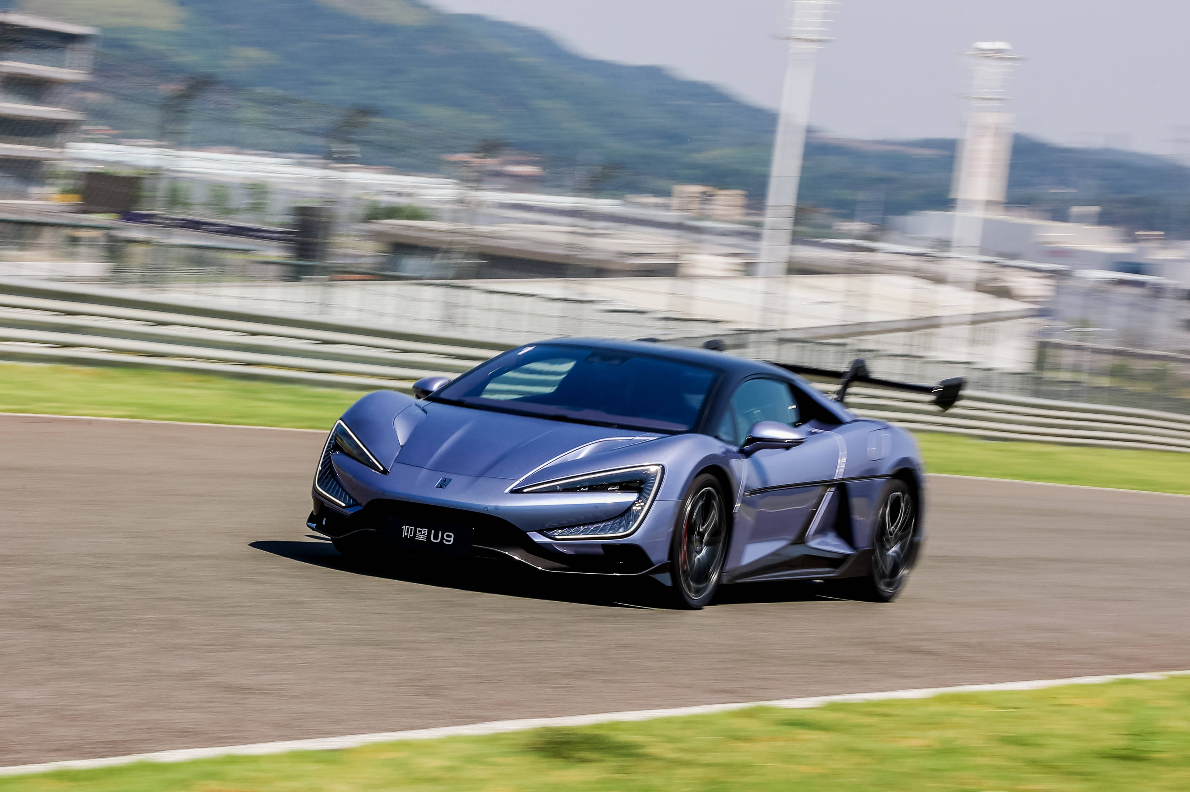 首台客户交付车下线，原来造一台仰望U9这么难_搜狐汽车_搜狐网