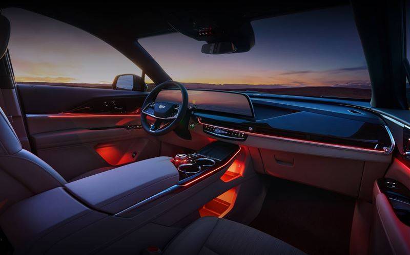 2024成都车展丨新一代凯迪拉克XT5对擂新宝马X3L_搜狐汽车_搜狐网