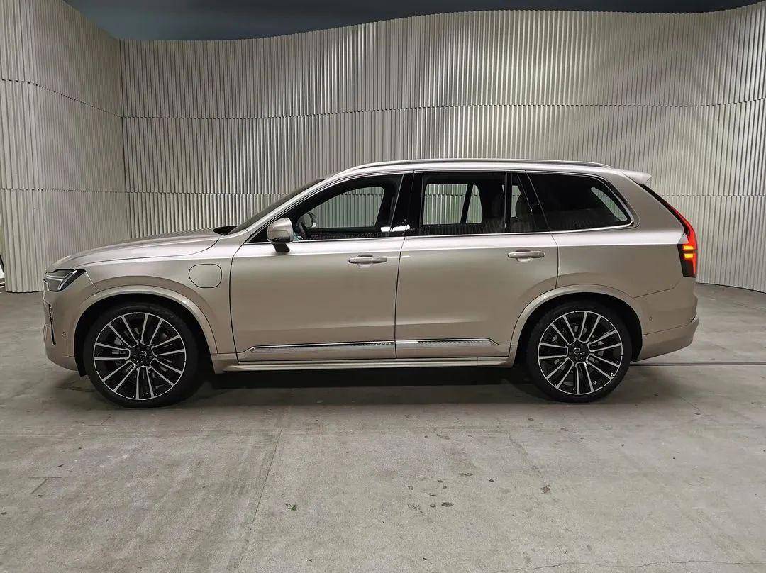 新款沃尔沃XC90实拍发布亮相，网友：你这十年磨一剑啊？_搜狐汽车_搜狐网
