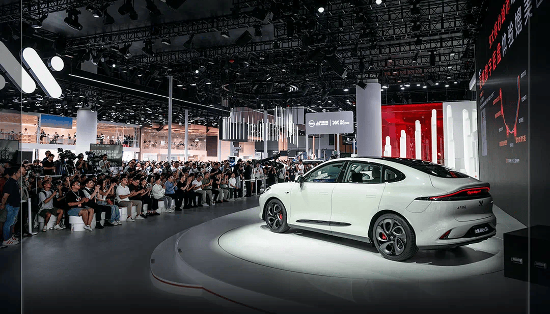 纯电SUV“四小龙”轮番出招，智己LS6售价21.69万起杀出重围_搜狐汽车_搜狐网