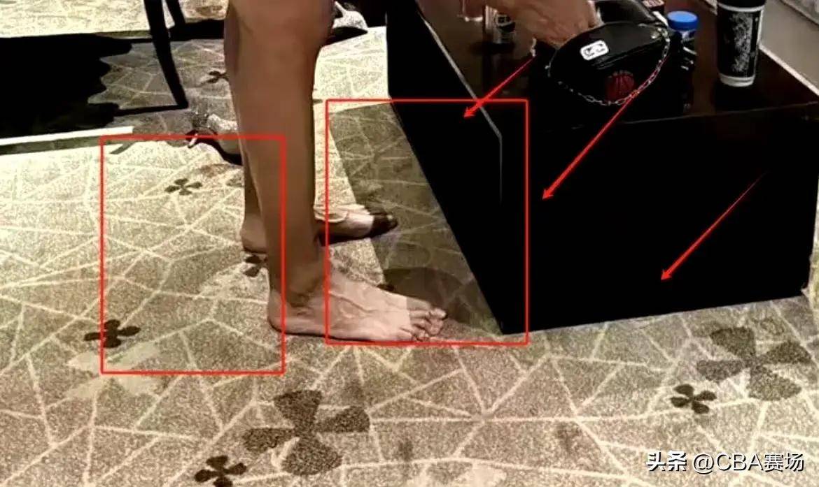 易建联疑似嫖娼被爆!身份证照片真伪被网友质疑,女方为跨性别者 广东 1 Cba