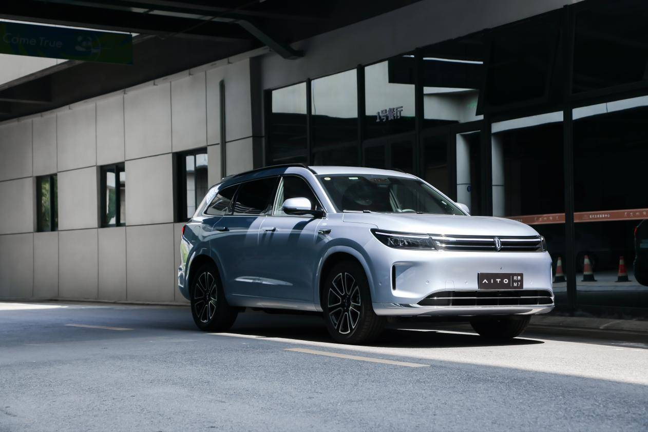 智能豪华SUV横评对比：为什么问界新M7 Pro更胜一筹？_搜狐汽车_搜狐网