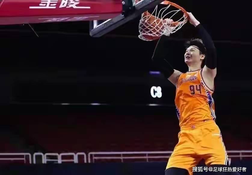 CBA上海129：94大胜天津，看完比赛，我忍不住点评几点_对阵_常规赛_哈姆雷特