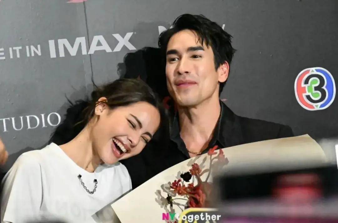 泰星Nadech和未婚妻Yaya计划26年结婚，会在两国三地分别举办婚礼_Kim_Mark_成功