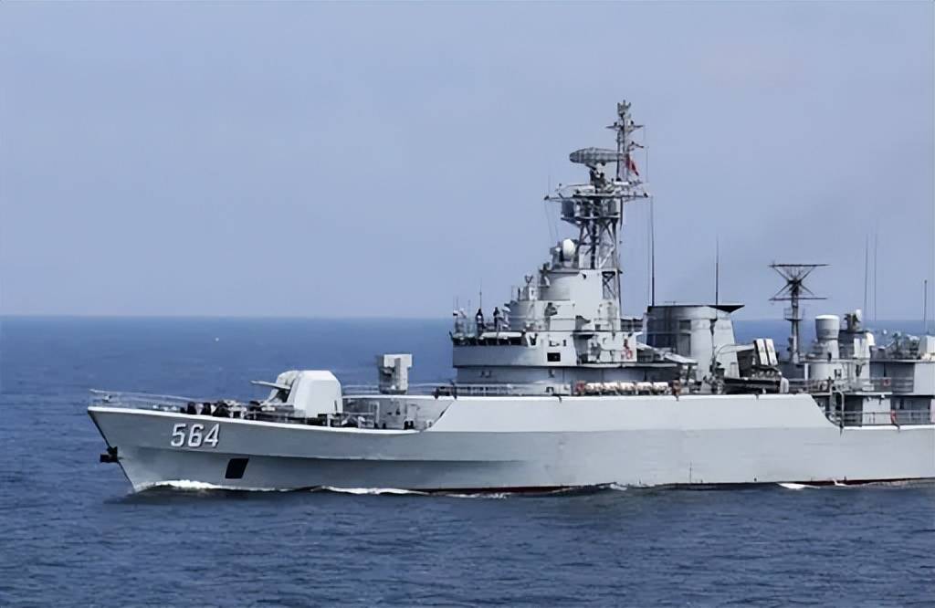 服役20年就退役？053H3“洛阳”舰正式退役，为了给055留出舰名？_中国海军_护卫舰_性能