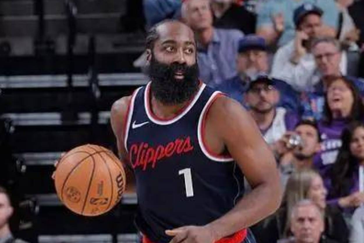 哈登40+得分次数破百，现役遥遥领先，紧追科比传奇_1_CBA_NBA