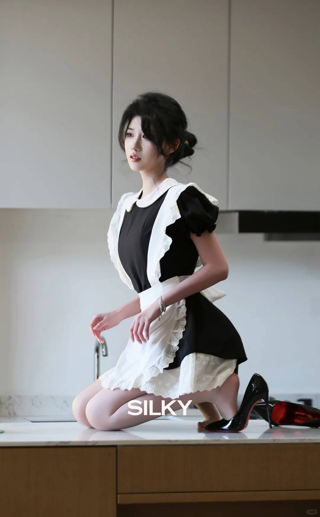 黑丝女仆写真曝光！这谁顶得住？网友：又想骗我充会员！_笑容_网络_yyds