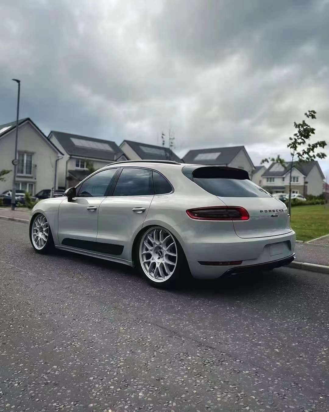 AIRBFT 气动避震，赋予保时捷 Macan 别样魅力_搜狐汽车_搜狐网