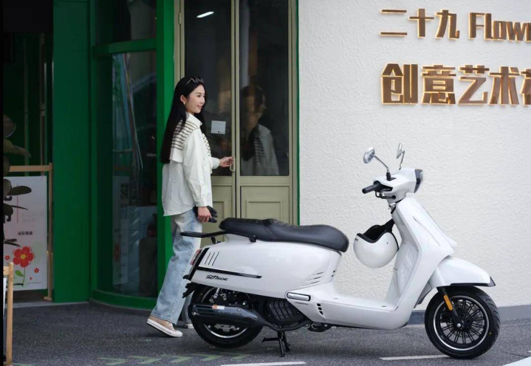 宗申赛科龙RT150E即将上市︱复古美学与现代实用主义完美结合_搜狐汽车_搜狐网