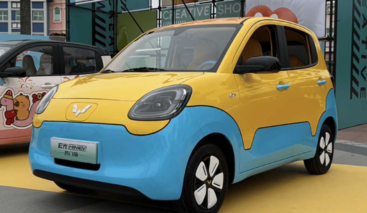 五菱宏光MINIEV四门版4.48万起，更大更长，也更贵_搜狐汽车_搜狐网