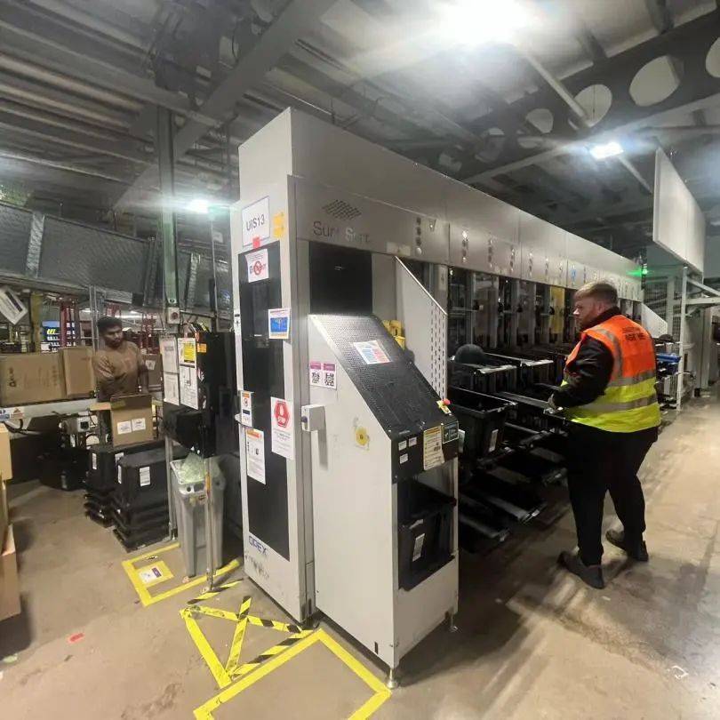 多图！乐丰联运受邀参观亚马逊BHX4仓：探索FBA仓内部高效运转的自动化设备！_仓库_物流_欧洲