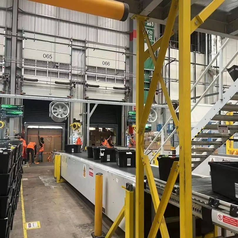 多图！乐丰联运受邀参观亚马逊BHX4仓：探索FBA仓内部高效运转的自动化设备！_仓库_物流_欧洲