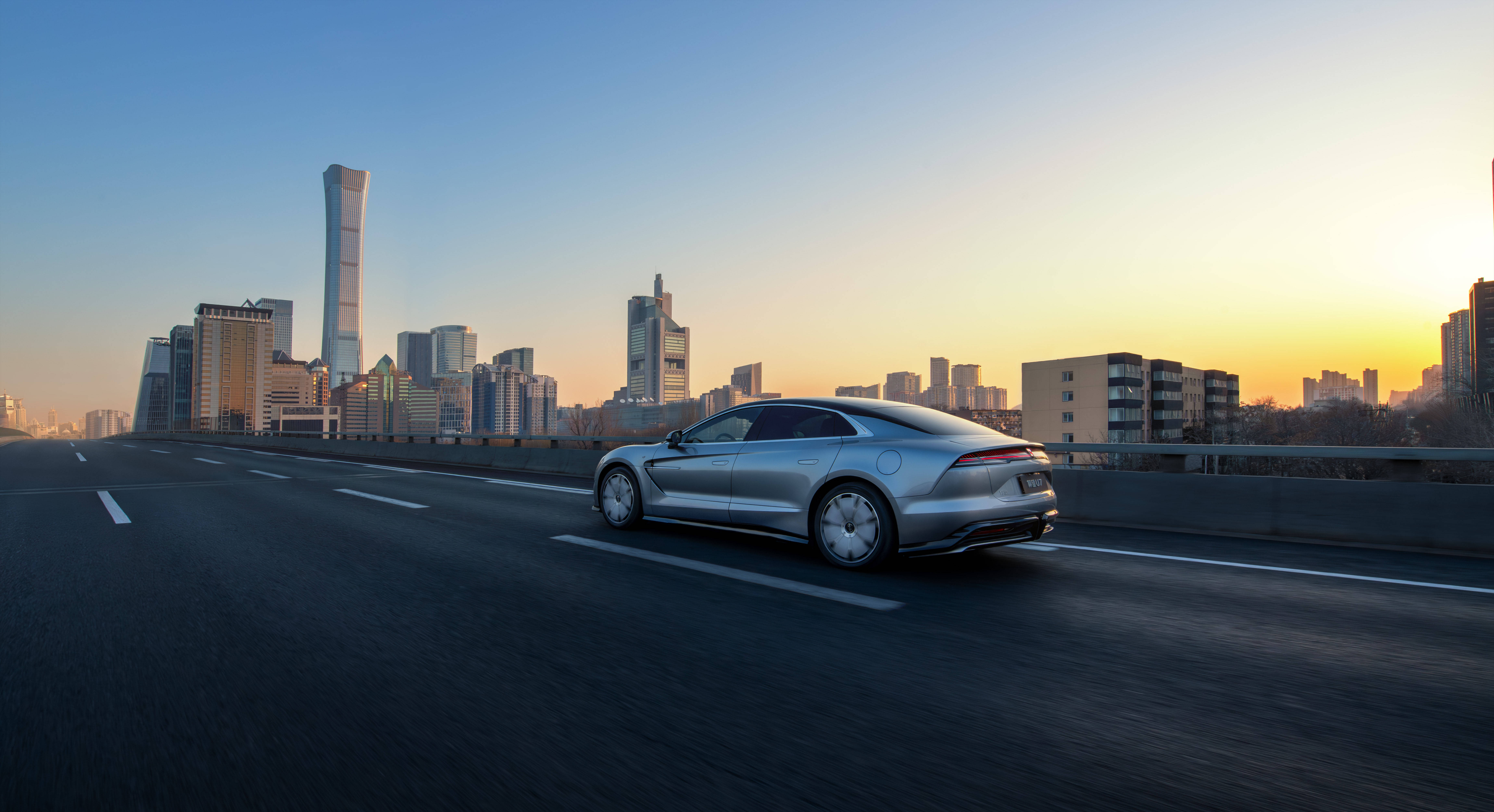 520社交新宠诞生！仰望U7太懂都市精英女性！_搜狐汽车_搜狐网