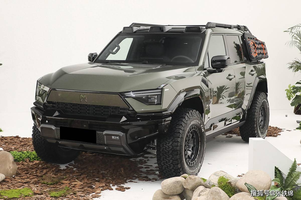 国产又一硬派越野，东风猛士M817实车，外观很霸气，售价50万以内_搜狐汽车_搜狐网
