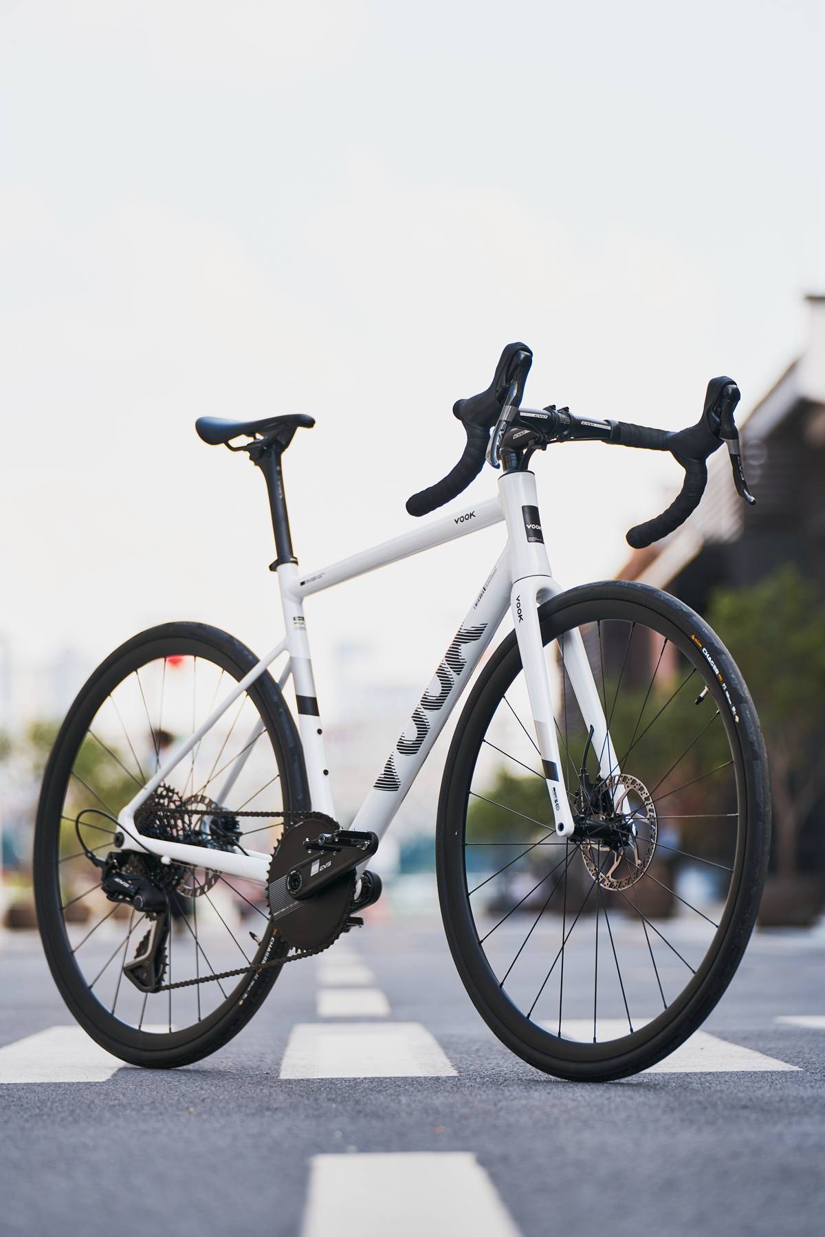 重新定义轻快！全新 VOOK ONE 2.0 “性能”连越多级_搜狐汽车_搜狐网