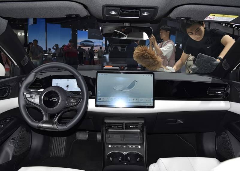 比亚迪海豹06EV正式上市，售价10.98-12.98万元，配置丰富_搜狐汽车_搜狐网