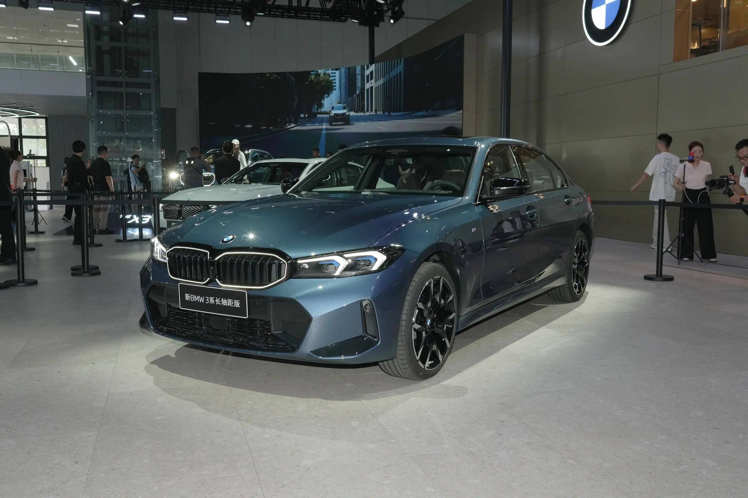 毕业季选车指南：宝马3系20.8万起，大众迈腾11.99万起？_搜狐汽车_搜狐网