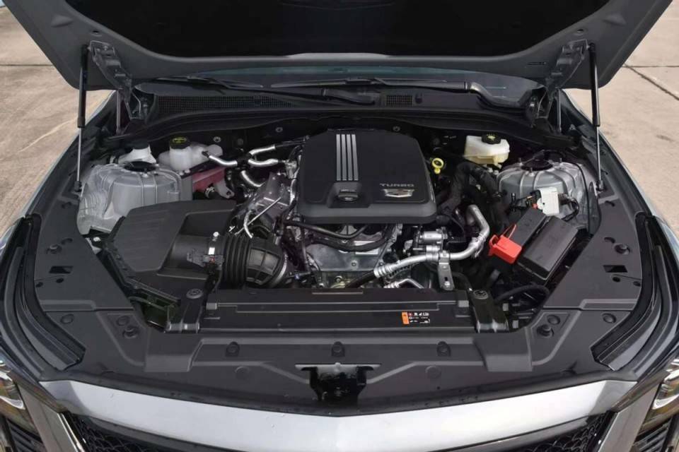 解读凯迪拉克CT5，跌破19万，标配2.0T+10AT，还是后驱_搜狐汽车_搜狐网