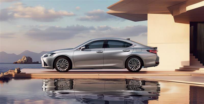 低配配置比高配丰富，价格还更低！雷克萨斯ES200倒反天罡了？_搜狐汽车_搜狐网