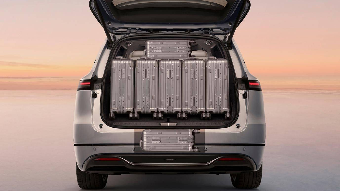 深蓝S09对比理想L8：谁才是30万级家庭六座SUV的版本答案？_搜狐汽车_搜狐网