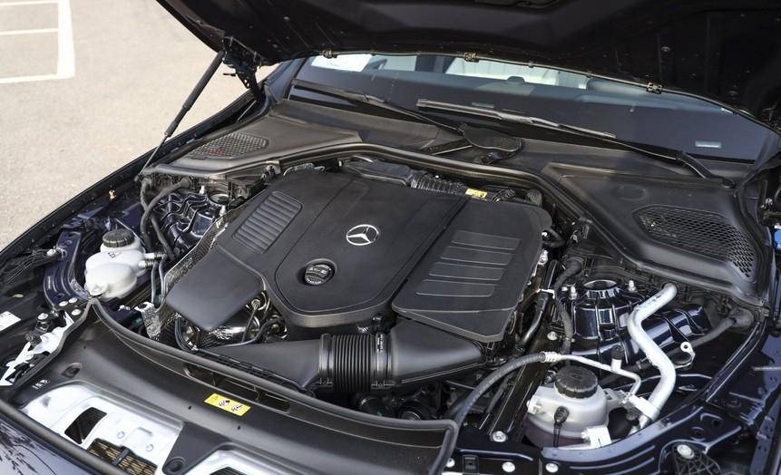 43万提了奔驰E300再开姐姐的奥迪A6L实测差距非常明显_搜狐汽车_搜狐网