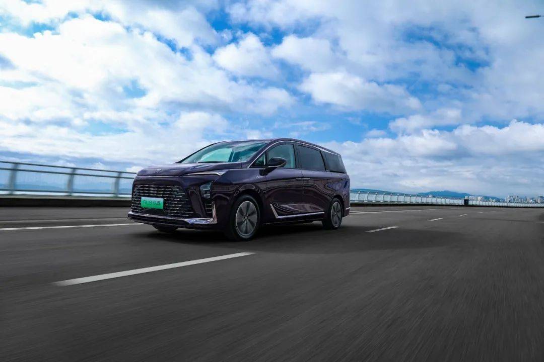 全新别克GL8陆尊正式上市，售价33.99-39.99万元_搜狐汽车_搜狐网