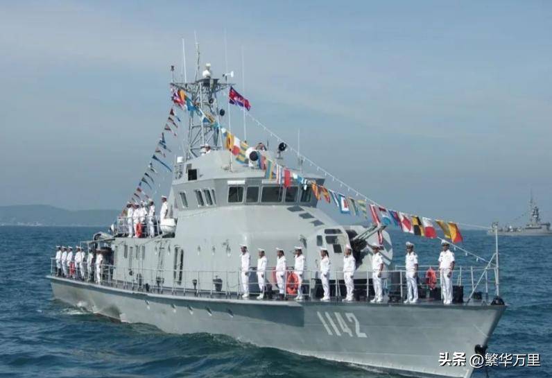 056C型护卫舰，1800吨级，对比现役056A型，到底有多强悍？_解放军海军_舰艇_系列