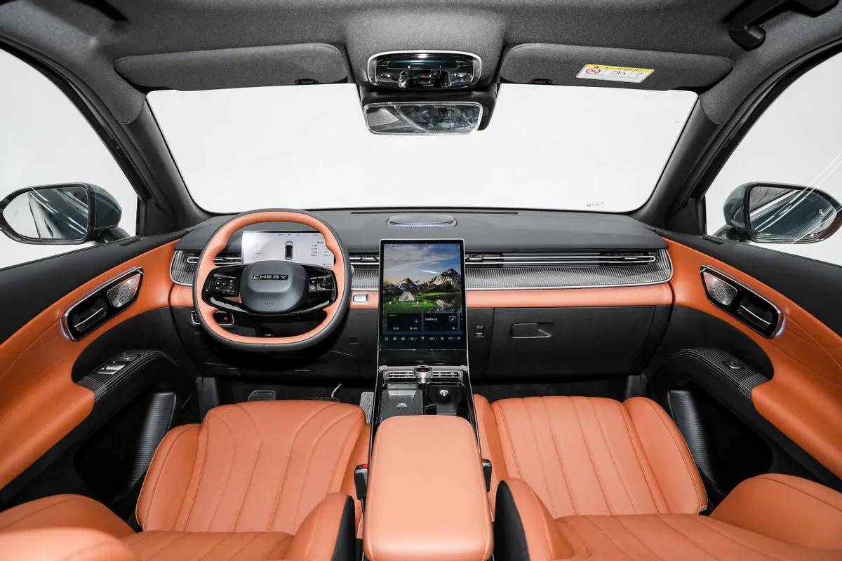 10.59万起！第五代瑞虎8开启预售，双前脸设计+2825mm轴距_搜狐汽车_搜狐网