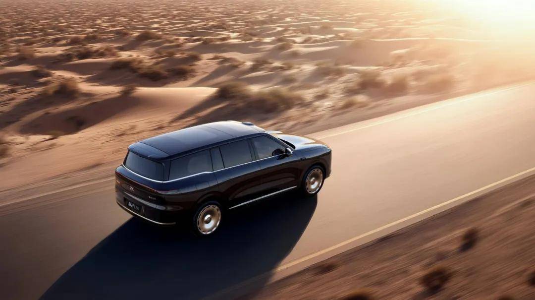 30分钟小订破8000台！智己LS9预售33.69万起 硬刚理想L9/问界M9？_搜狐汽车_搜狐网