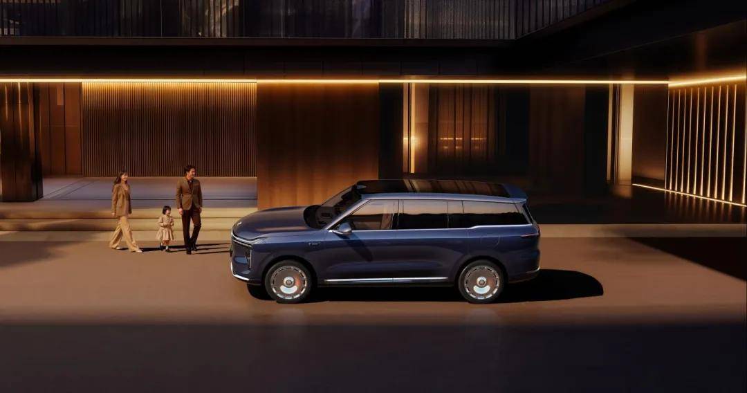 30分钟小订破8000台！智己LS9预售33.69万起 硬刚理想L9/问界M9？_搜狐汽车_搜狐网