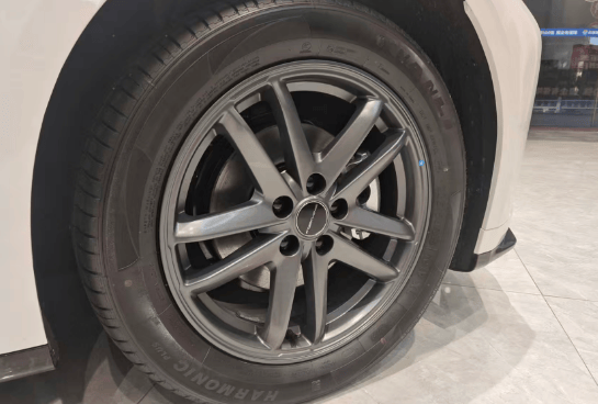 探店星海 S7 800V 超快充版 纯电轿车市场的新晋实力派_搜狐汽车_搜狐网