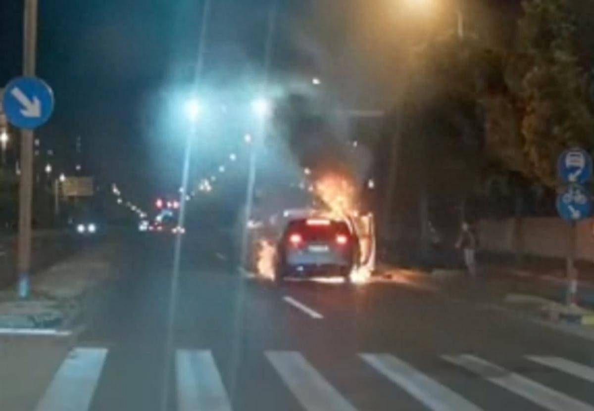 理想 MEGA 销量遇挫：起火召回事件后，市场信心如何重建？_搜狐汽车_搜狐网