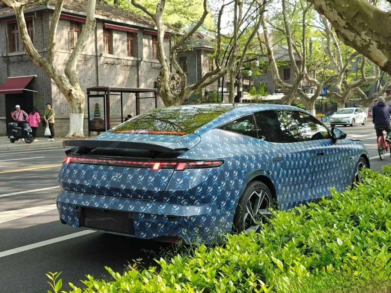 领克E371最新实车谍照曝光，外观确实另类，采用凌厉的风格_搜狐汽车_搜狐网