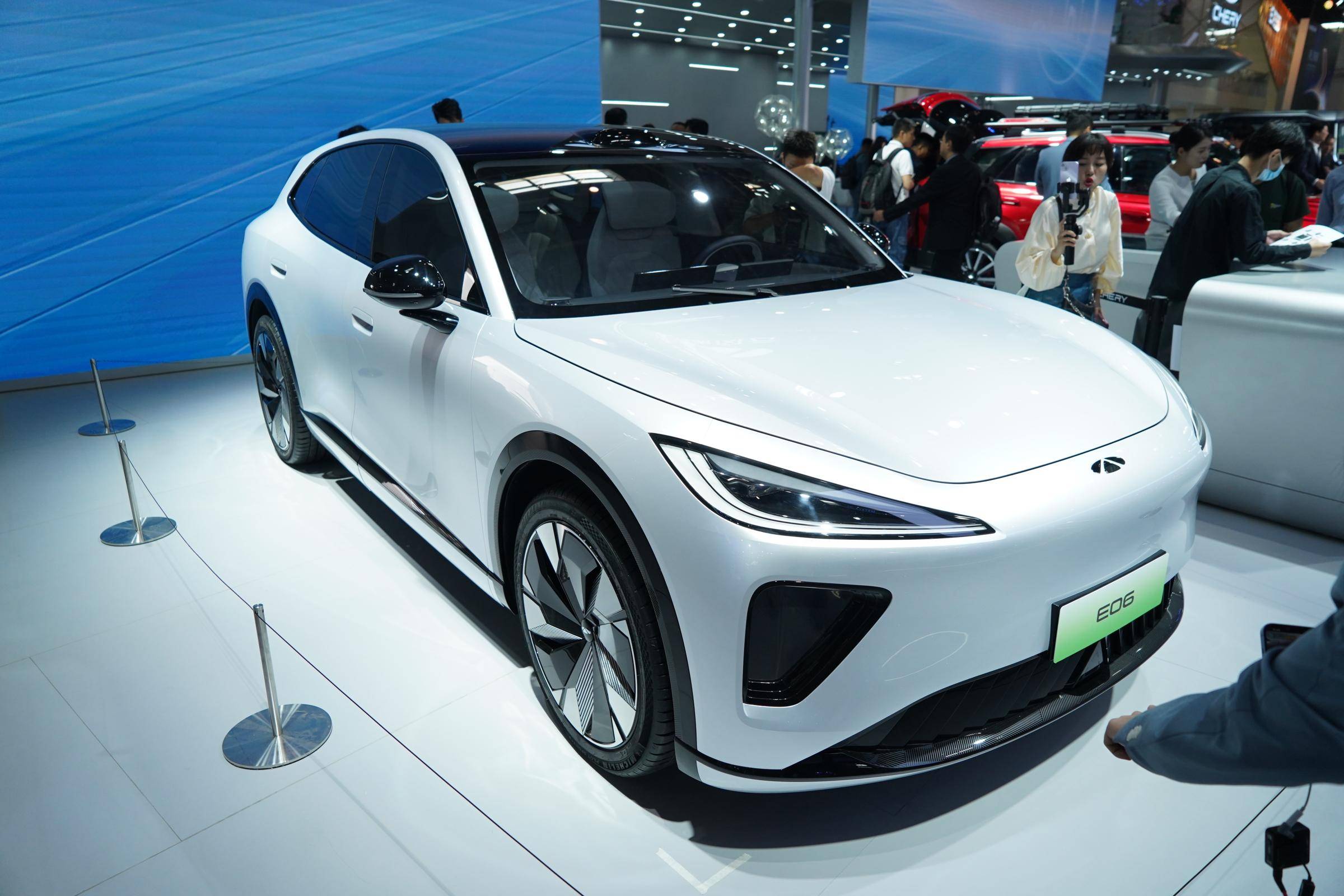 预计定价15-20万元，奇瑞风云E06内饰官图发布，提供激光雷达_搜狐汽车_搜狐网