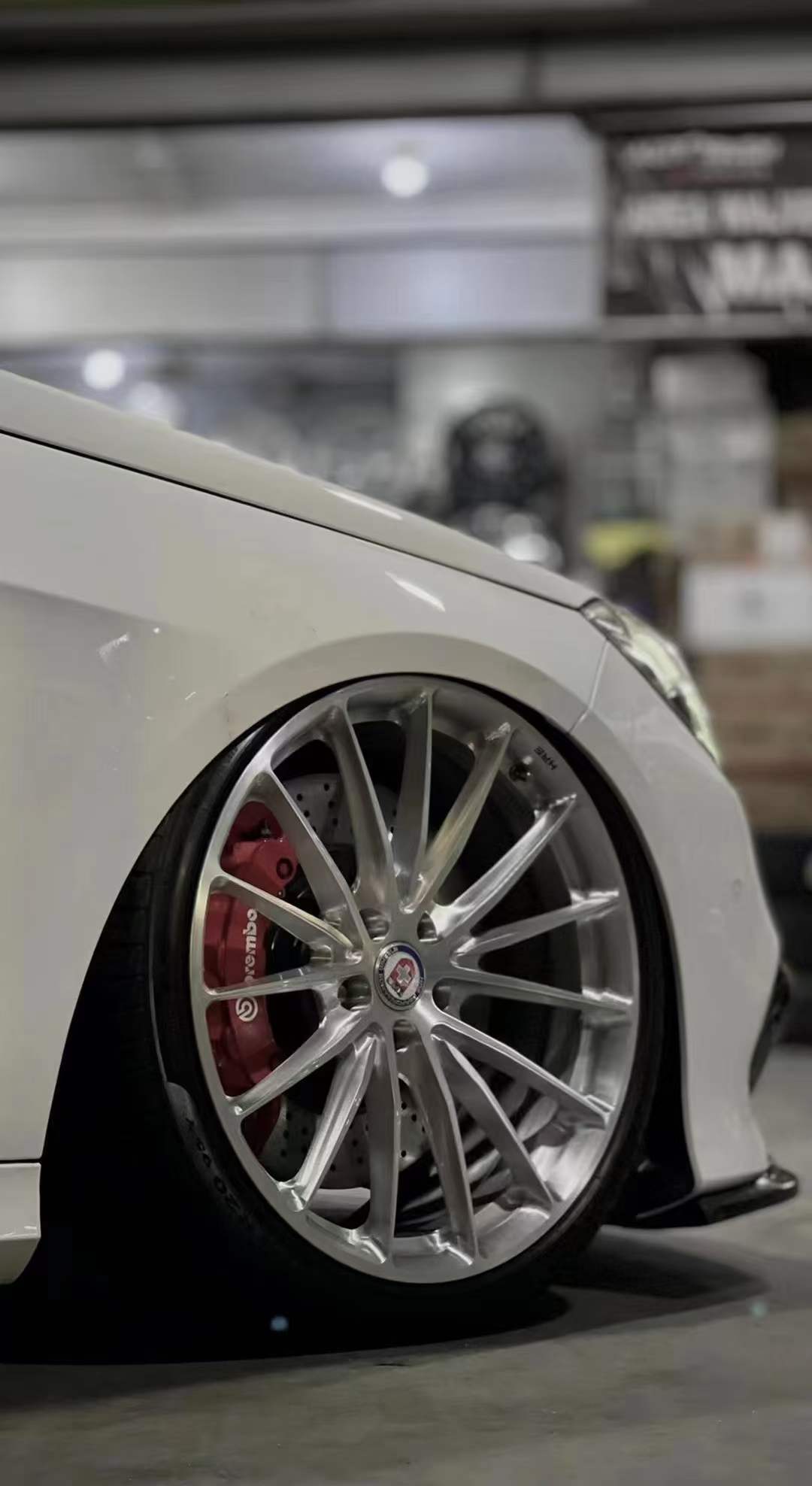 奔驰E级W212气动低趴改装，AIRBFT避震系统_搜狐汽车_搜狐网