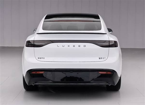 智界R7增程版细节曝光：搭载1.5T发动机，油耗低至5.68L，续航超200公里_搜狐汽车_搜狐网